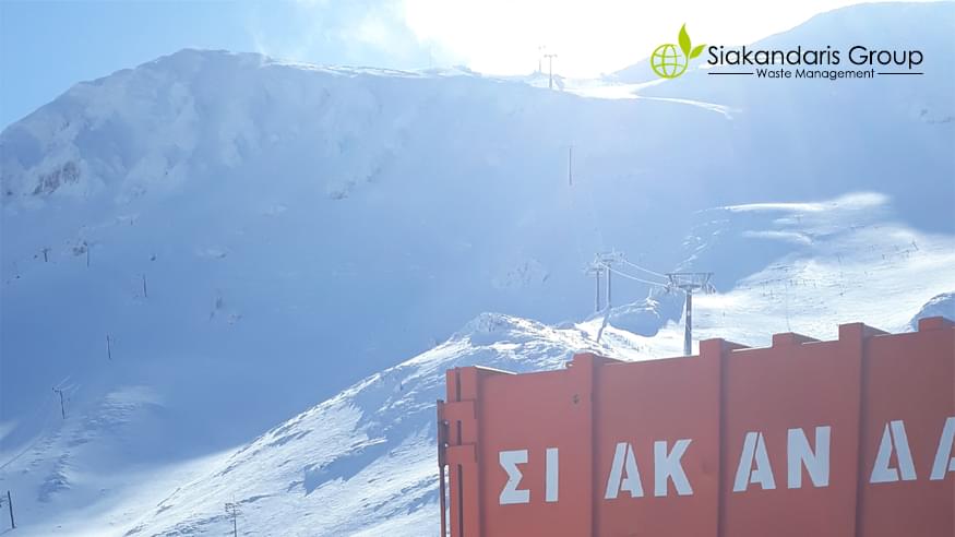 ΑΝΑΚΥΚΛΩΣΗ ΣΤΟ ΧΙΟΝΟΔΡΟΜΙΚΟ ΚΕΝΤΡΟ ΤΟΥ ΠΑΡΝΑΣΣΟΥ